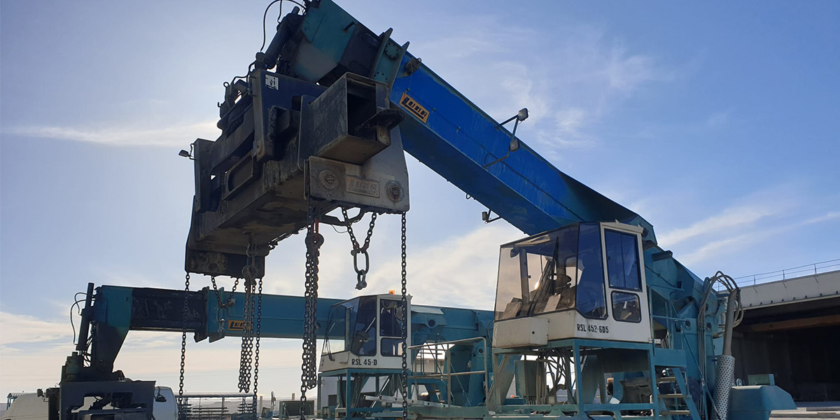 SST Componentes installs LGV90/C7 PRO in a LUNA container handler ...