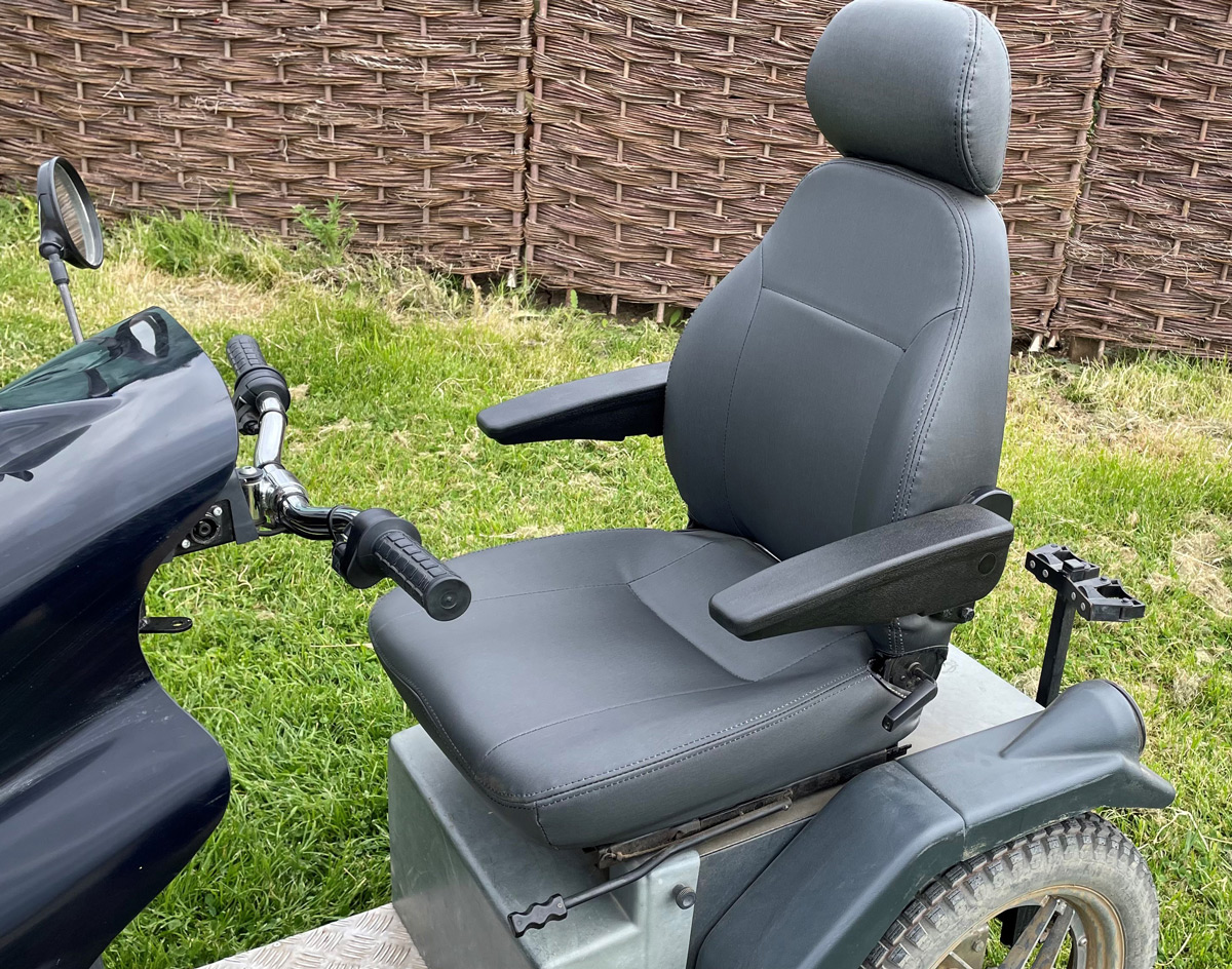Unitedseats C1 on Tramper mobility scooter » UnitedSeats.com